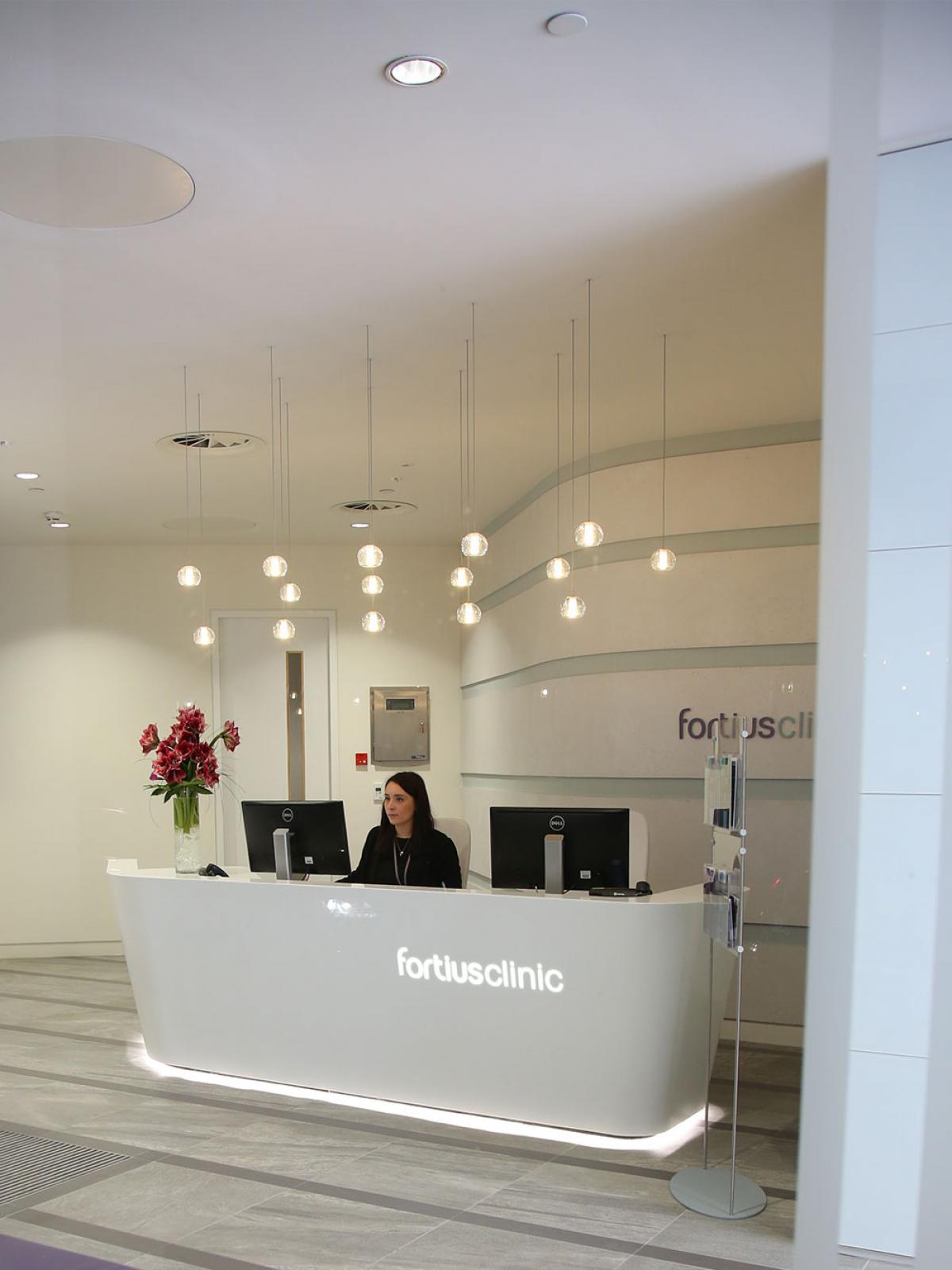 Isomi Mono Reception Desk - High Quality Reception Desk | MSL Interiors