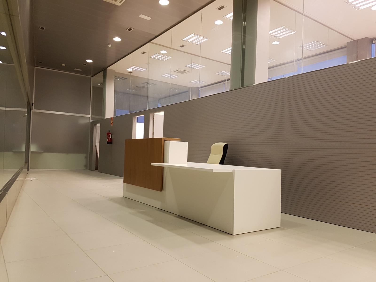 Quadrifoglio Z2 Reception Counter - Stunning Italian Reception Desk ...