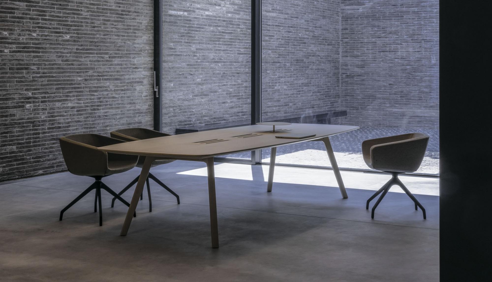True Design Wing Desk Range | MSL Interiors